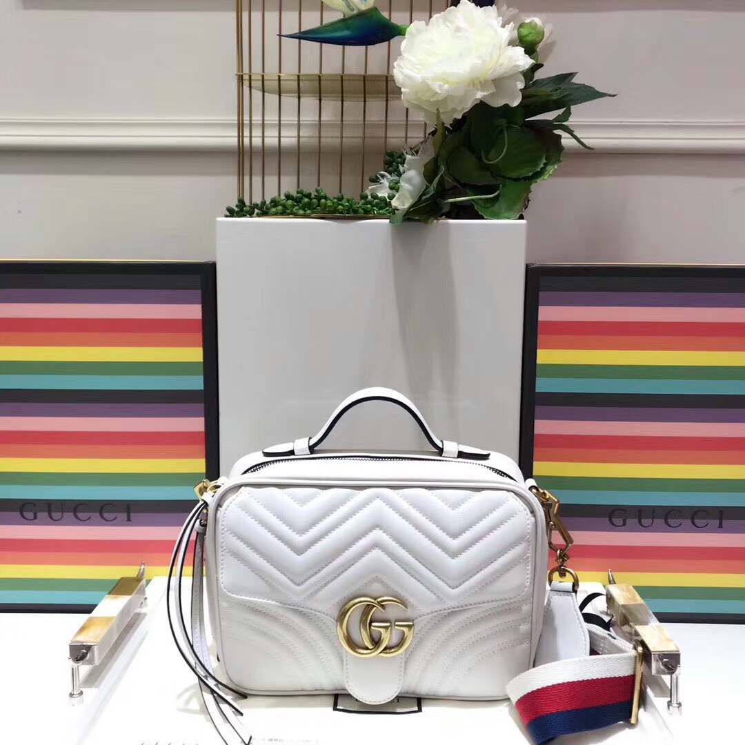 ID.156101|498100-wh-l|Gucci GG Marmont 系列絎縫肩背包