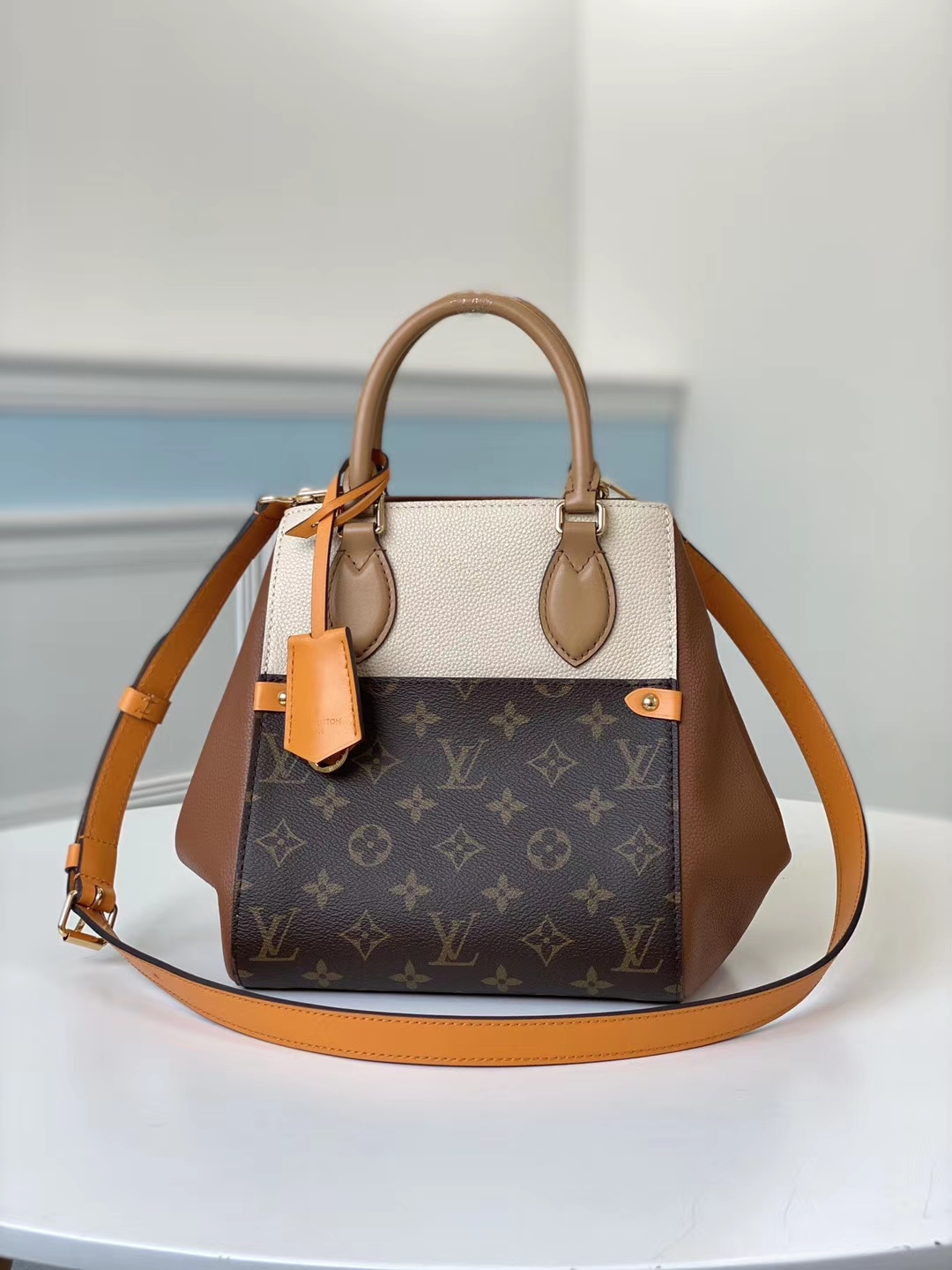 ID.182341|M45388-be-co-l|LV FOLD TOTE MM 專櫃價91000元