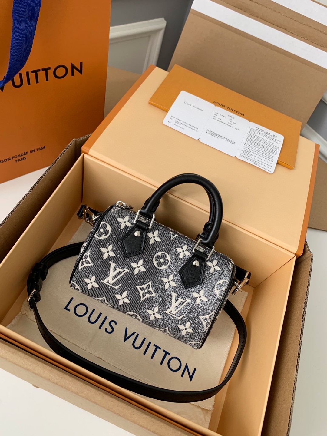 ID.192825|23010734-bla-l|LV SPEEDY BANDOULIERE